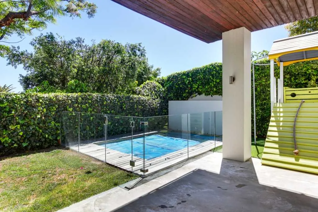 St Patricks Villa for rent in Fresnaye - Villas in Cape Town